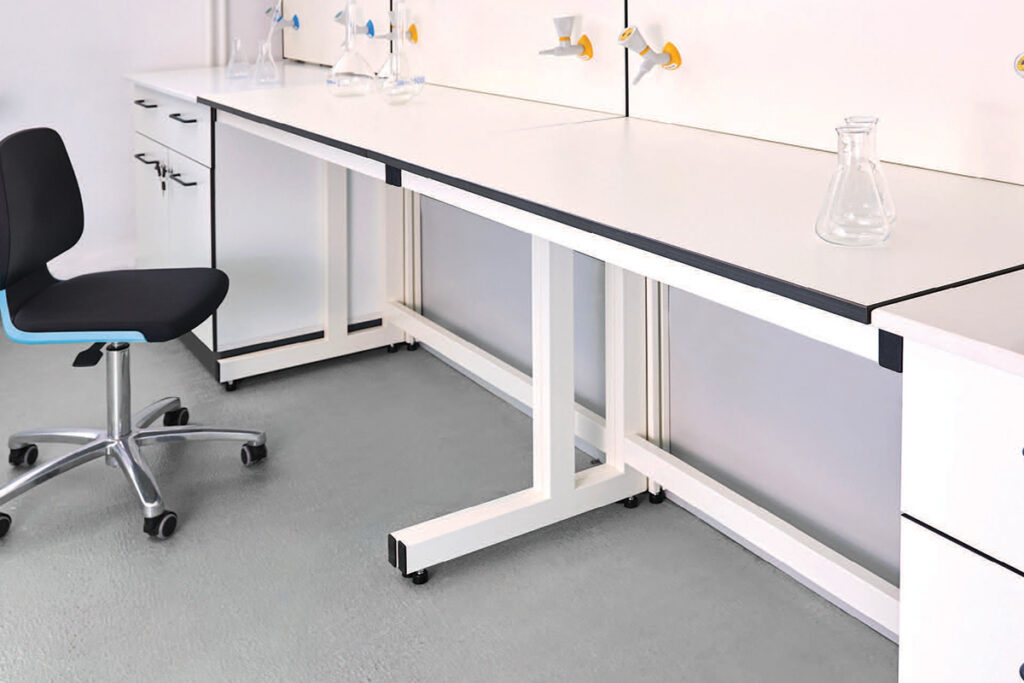 Laboratory Workbenches – Furniture from Romania